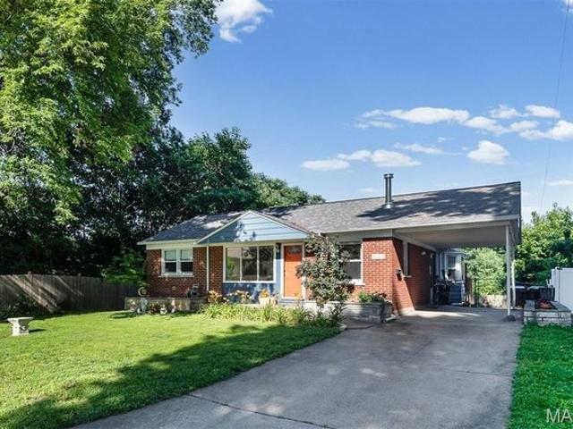 7900 Birkenhead Dr, Marlborough, MO 63123