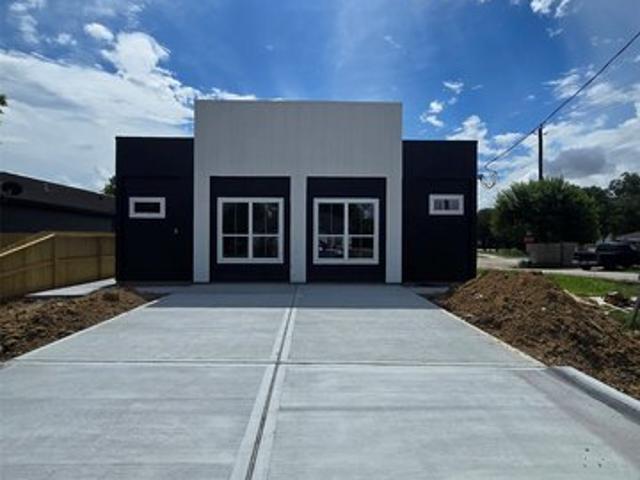 7900 Bowen St Unit A B, Houston, TX 77051