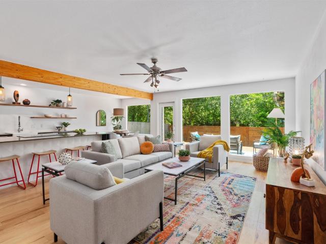 7900 Clydesdale Dr