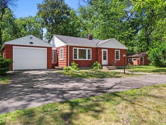 7900 Greenwood Dr, Mounds View, MN 55112