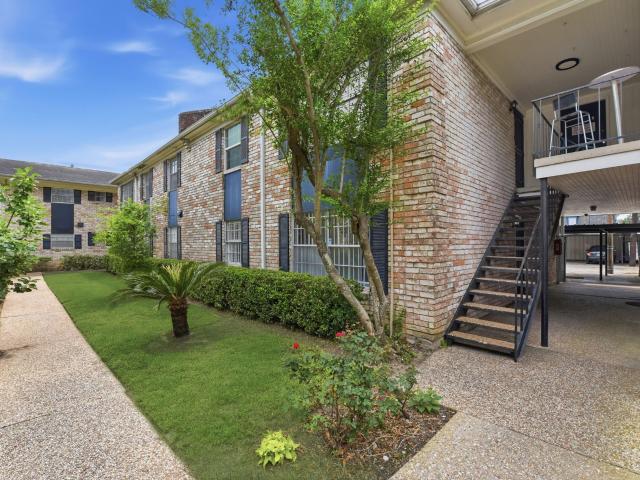 7900 Westheimer Road 147