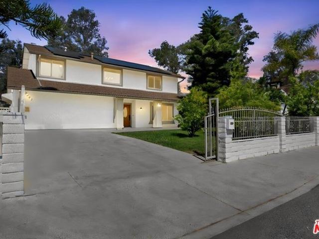 7901 Babcock Ave, North Hollywood, CA 91605