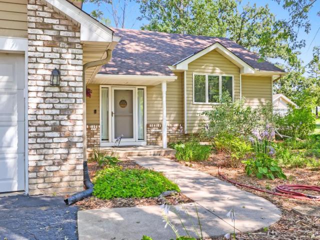 7901 Lilac Lane