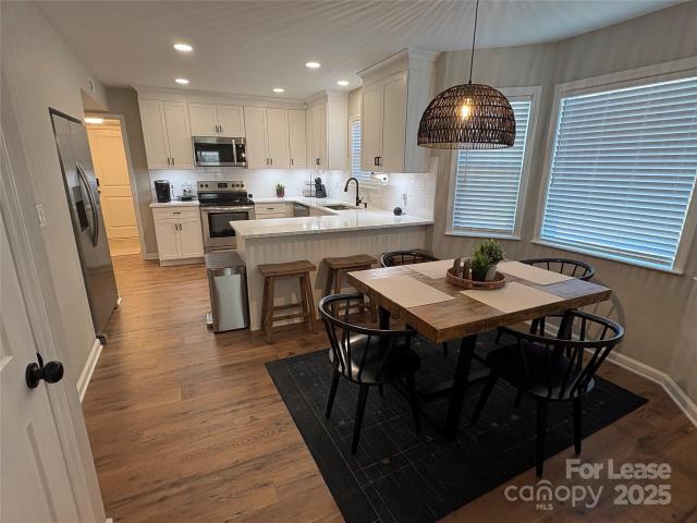 7901 Saddleview Court