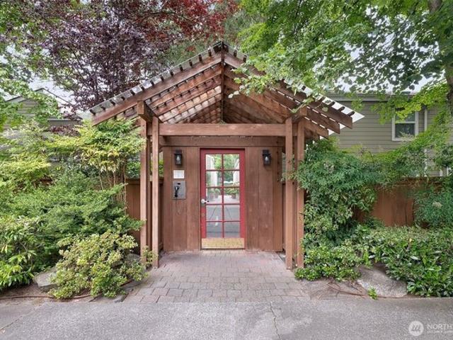 7901 th St SW Apt 22, Edmonds, WA 98026