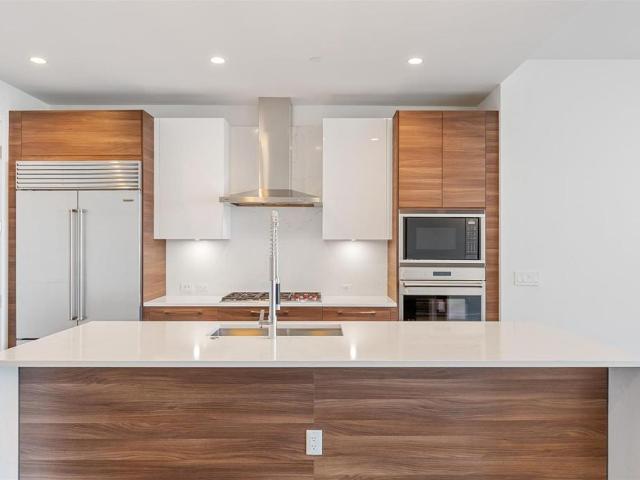 7901 Windrose # 902