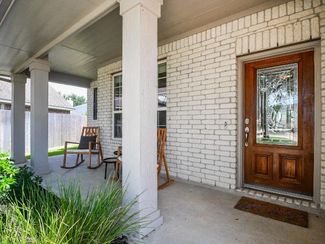 7902 Ascot Garden