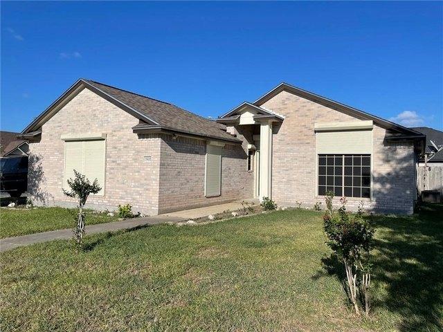 7902 Snake River Dr, Corpus Christi, TX 78414