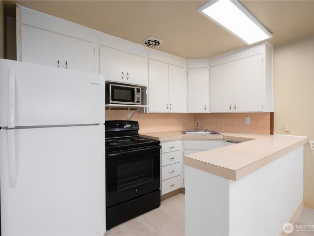 7902 27th Street W