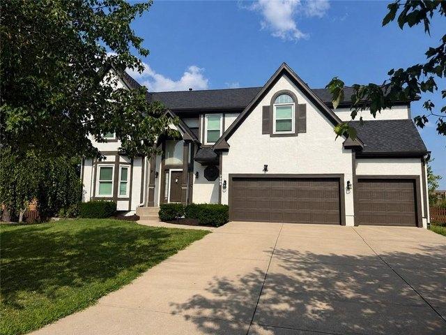 7903 W 129th Ter, Overland Park, KS 66213