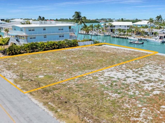 790 10th St, Key Colony Beach, FL 33051 | MLS #617895 | Compass