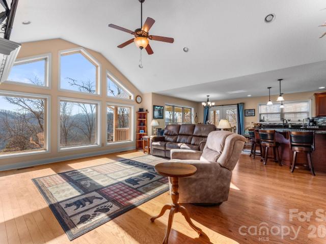 790 Moonlight Trail
