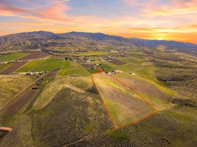 790 W Elk Run Dr Unit 5, Porterville, UT 84050
