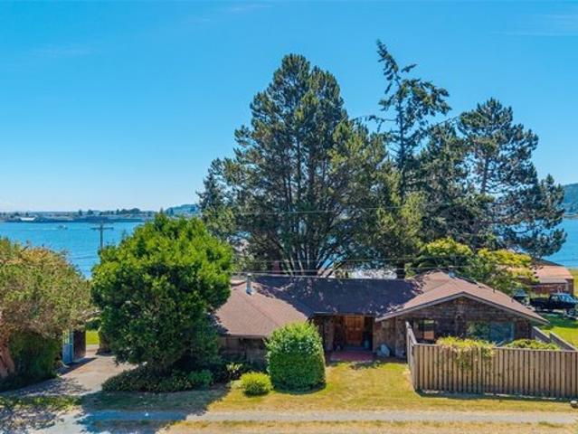 7914 Tidewater Rd, Anacortes, WA 98221