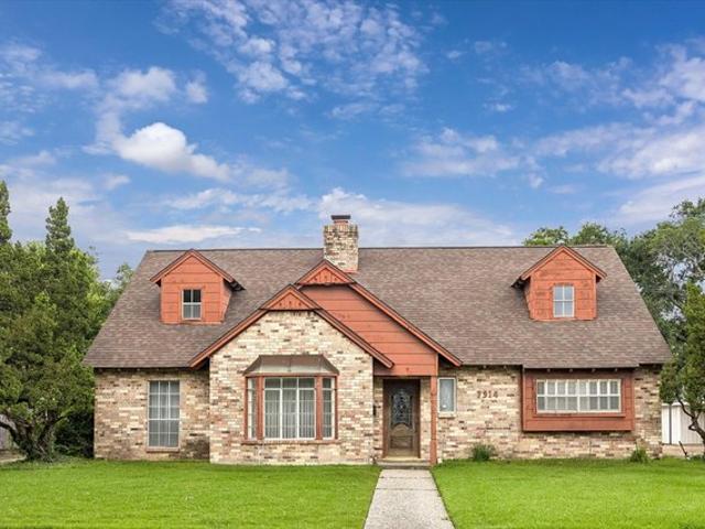 7914 Windswept Ln, Houston, TX 77063