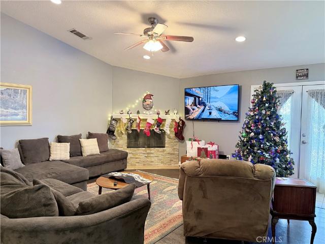 7915 Outpost Rd, Oak Hills, CA 92344 | MLS #HD25278