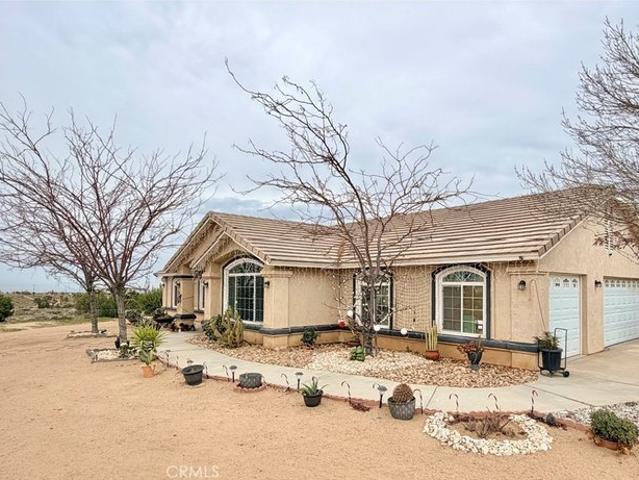 7915 Outpost Rd, Oak Hills, CA 92344