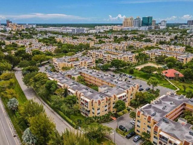 7915 Camino Real #N302, Miami, FL 33143