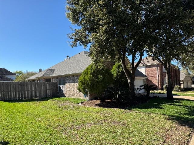 7915 Fall Hollow Dr, Houston, TX 77041 | MLS #27079