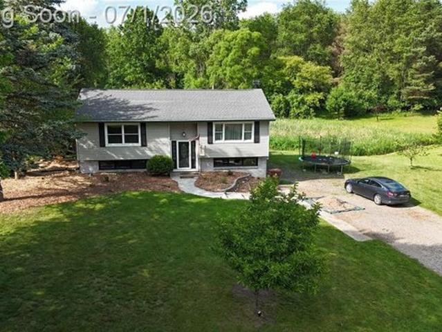 7915 Hillcrest Dr, Sciota Township, MI 48848
