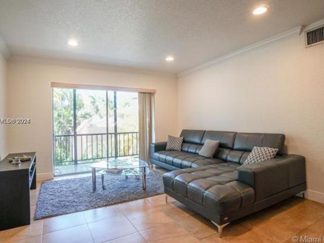 7915 SW 104th St #G202, Miami, FL 33156