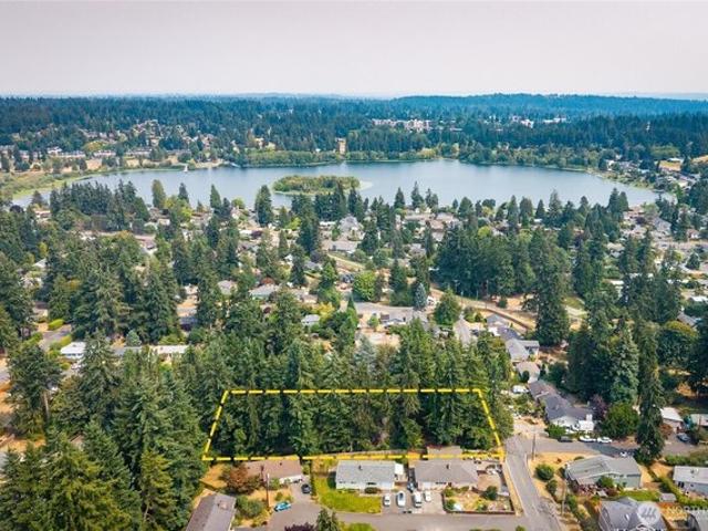 7915 th St SW, Edmonds, WA 98026