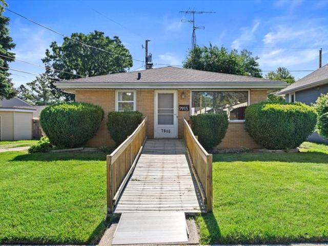 7915 45th Ave, Kenosha, WI 53142