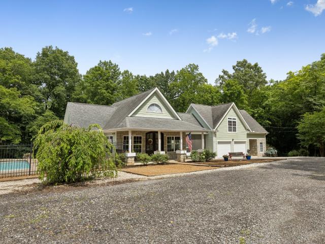 7916 E Plunders Creek Rd