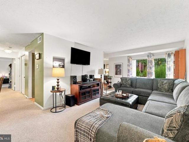 7917 Mandan Rd Unit 715, Greenbelt, MD 20770