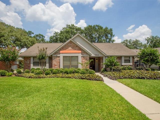7918 Fairdale Ln, Houston, TX 77063