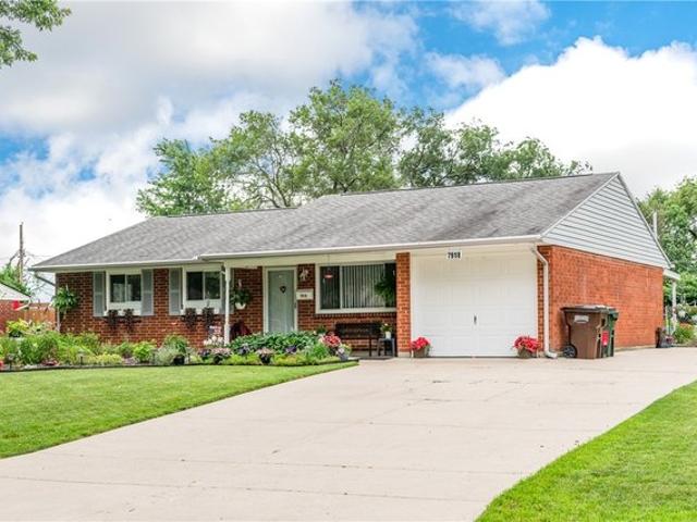 7918 Washington Park Dr, Miamisburg, OH 45459