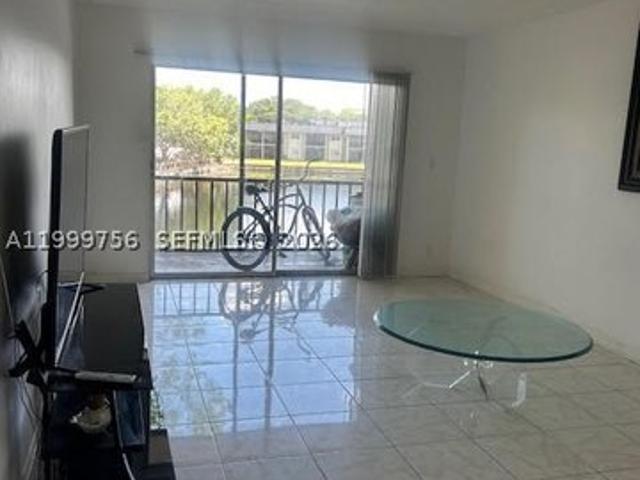 7910 Colony Cir N Apt 204, Tamarac, FL 33321