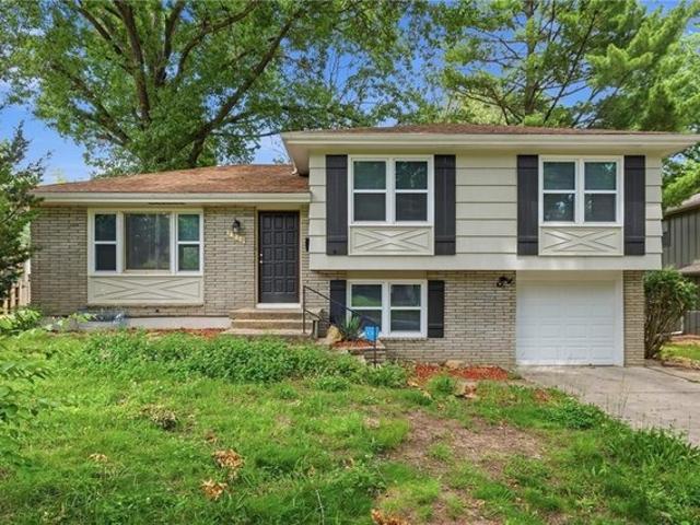 7910 E 93rd Ter, Kansas City, MO 64138