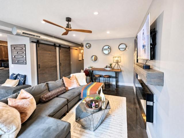 7910 Edgemont Road
