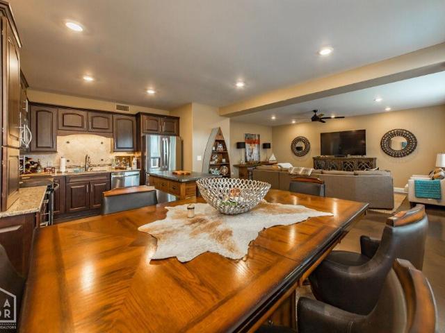 7910 Edgemont Road