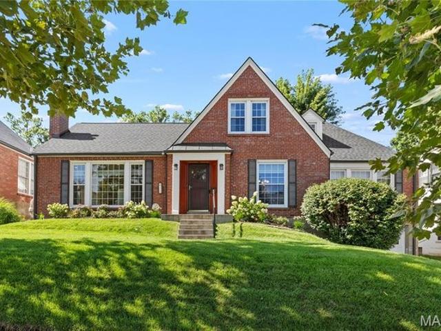 7910 Lafon Pl, University City, MO 63130