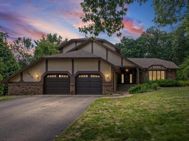7910 Lower 139th Ct, Apple Valley, MN 55124