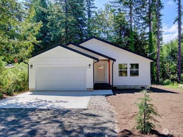 7911 Apache Dr, Maple Falls, WA 98266