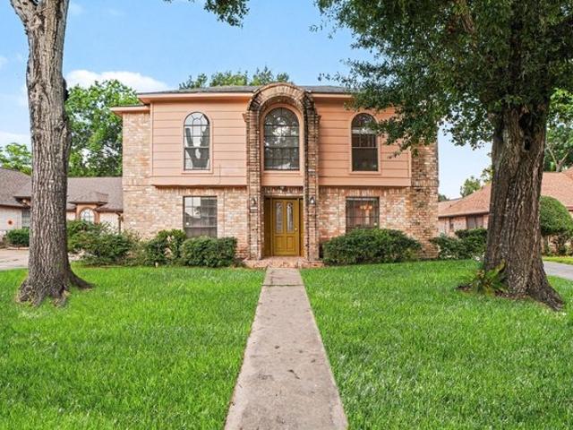 7911 Bayou Forest Dr, Houston, TX 77088