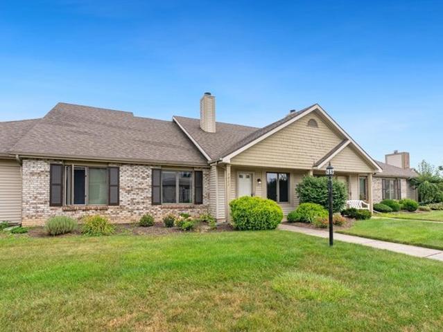 7911 Harrisburg Ln, Fort Wayne, IN 46835