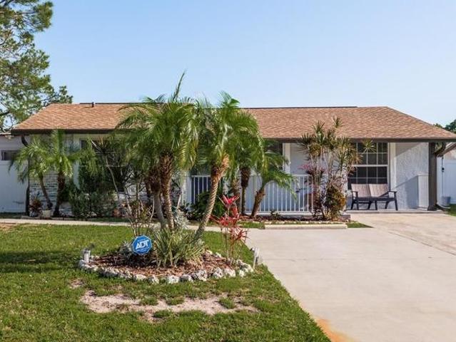 7911 Woodgrove Cir, Tampa, FL 33615