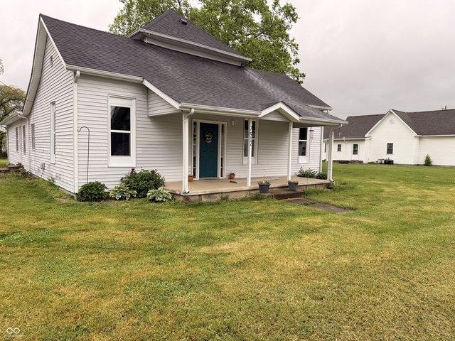 7912 N Depot St, Clifford, IN 47226