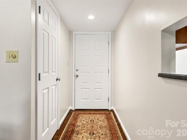 7912 Greenside Ct, Charlotte, NC 28277