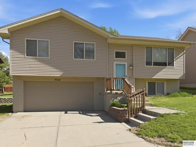 7912 Potter Plz, Omaha, NE 68122