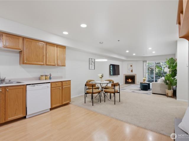 7912 th Avenue NE # 204