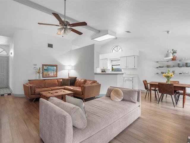 7912 Tiffany Dr