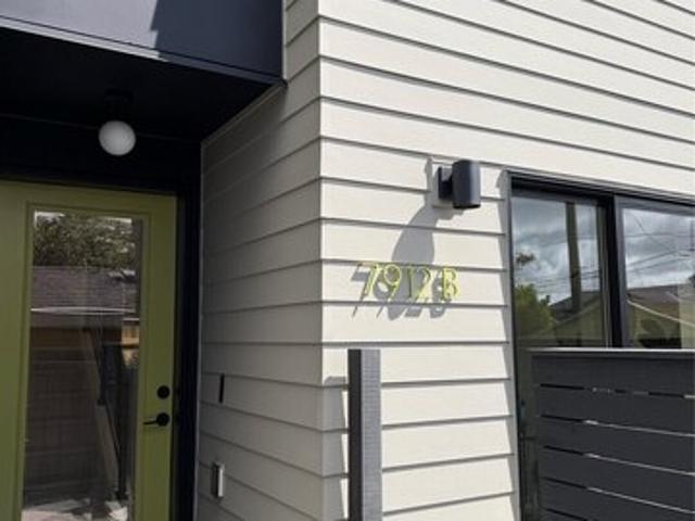 7912 34th Ave SW Unit B, Seattle, WA 98126