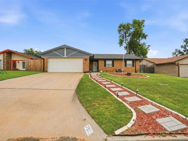 7913 NW Concho Ave, Lawton, OK 73505