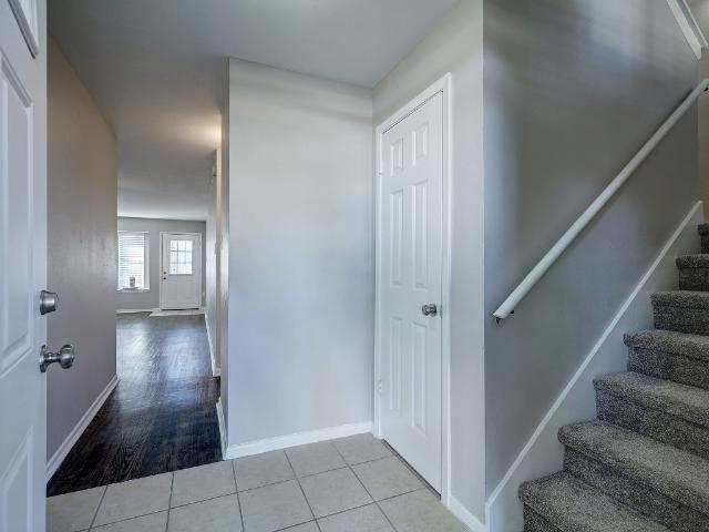 7913 Ellinger Lane