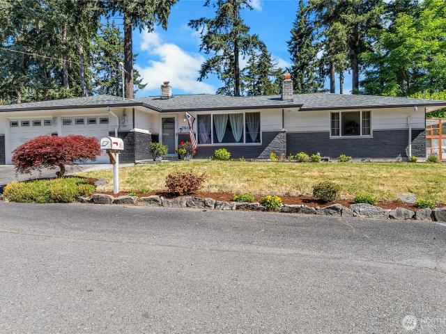 7913 Westshore Dr Drive SW